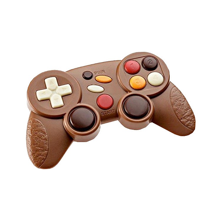 Caja con dos mandos de la play de chocolate