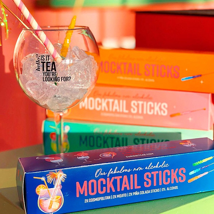 Cajita con 6 mocktails en sticks