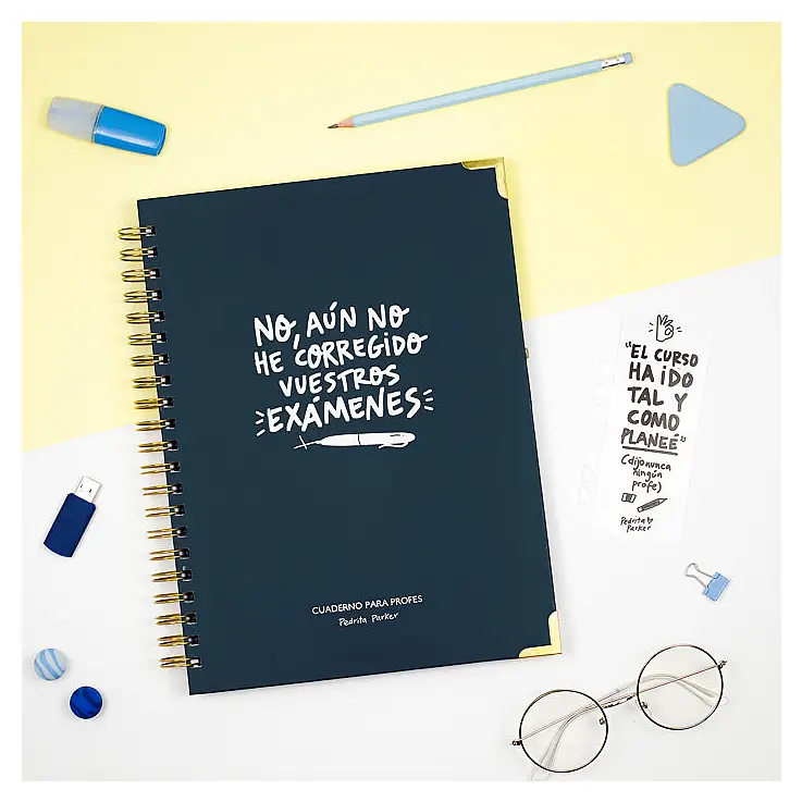 Cuaderno del profesor con agenda atemporal