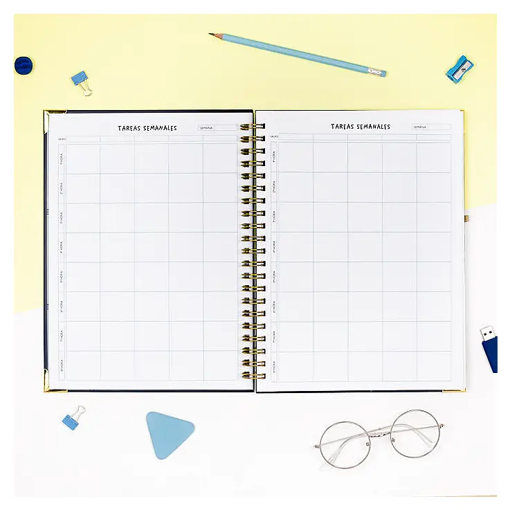 Cuaderno del profesor con agenda atemporal