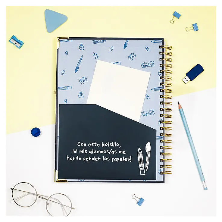 Cuaderno del profesor con agenda atemporal